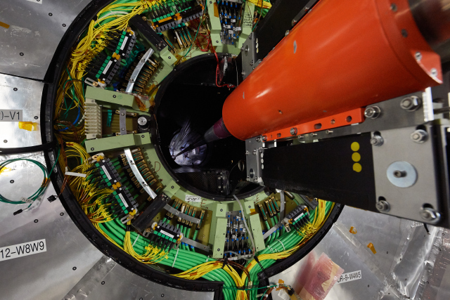 Operation am "Herzen" des CMS-Experiments
